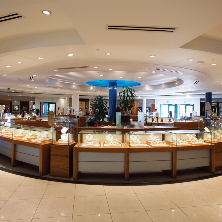 Kirk Freeport - Bayshore Mall Cayman Islands